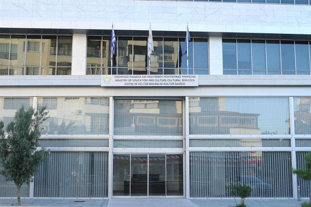 Φυλλορροούν οι Πολιτιστικές Υπηρεσίες | Philenews