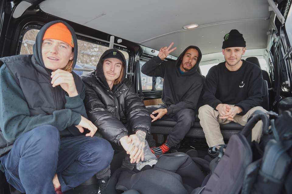 Ένας αλλιώτικος Lewis Hamilton στην Ιαπωνία | Philenews