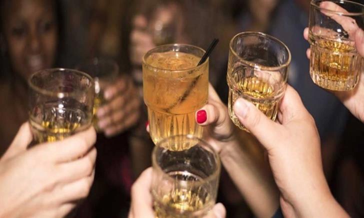 Πνιγμένα στο αλκοόλ τα παιδιά | Philenews