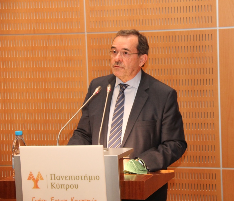 Παύλος Τσίμας: Μεγαλύτερος κίνδυνος για τη Δημοκρατία μια πανδημία ...