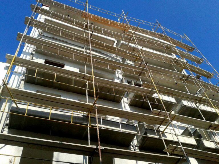 5% πάνω οι άδειες οικοδομής | Philenews