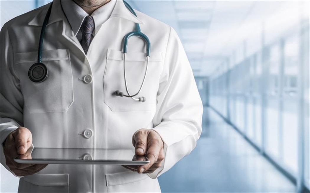 Χειρουργός με έσοδα άνω των 500.000 ευρώ από το ΓεΣΥ | Philenews