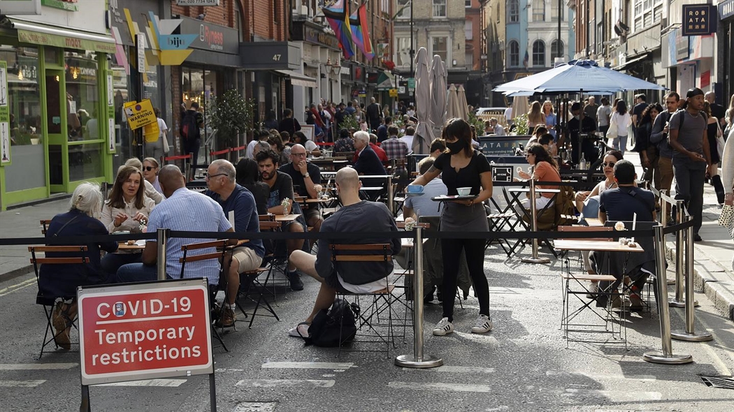 Σε «κρίσιμο σημείο» της πανδημίας η Αγγλία - Νέα περιοριστικά μέτρα ...