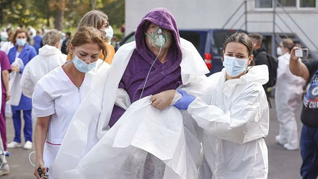 Ρουμανία: Επτά νεκροί από φωτιά σε νοσοκομείο COVID | Philenews