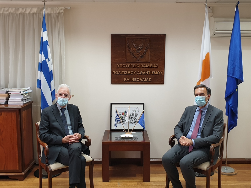 Πρώτη συνάντηση Υπ. Παιδείας με τον νέο Πρέσβη της Ελλάδας ...