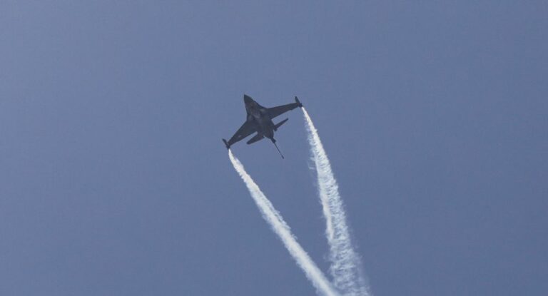 Συμφωνία ΗΠΑ - Ελλάδας για αναβάθμιση F-16 | Philenews