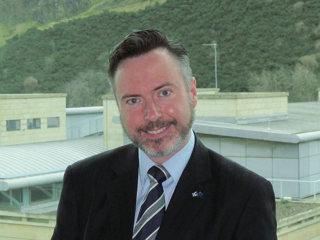 SNP’s Alyn Smith elected president of EFA group | Philenews