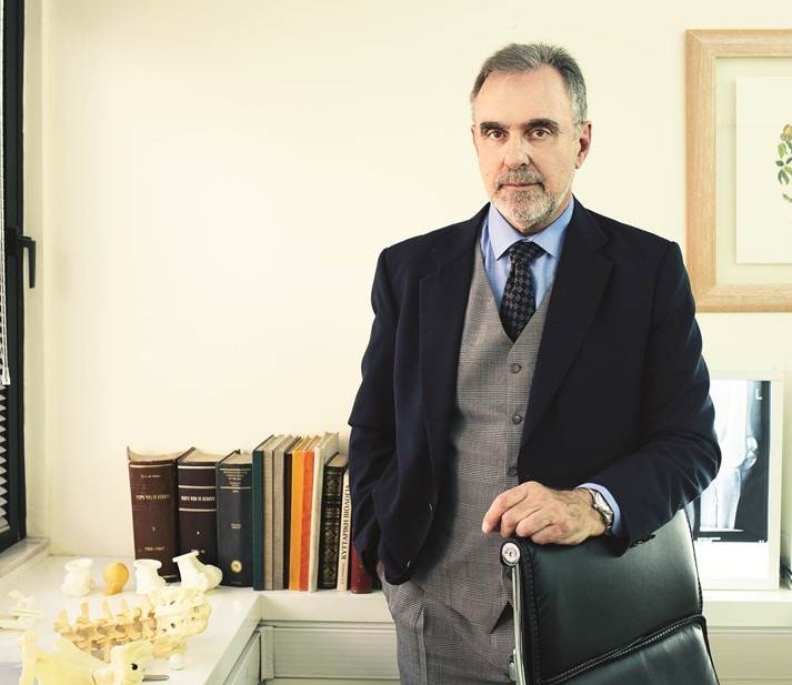 Δρ Νίκος Γρανίτσας: Το «έξυπνο γόνατο» αλλάζει ζωές | Philenews
