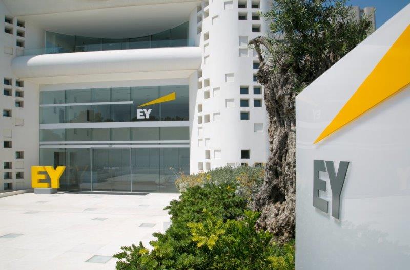 EY: Έσοδα-ρεκόρ, ύψους $36,4 δις | Philenews