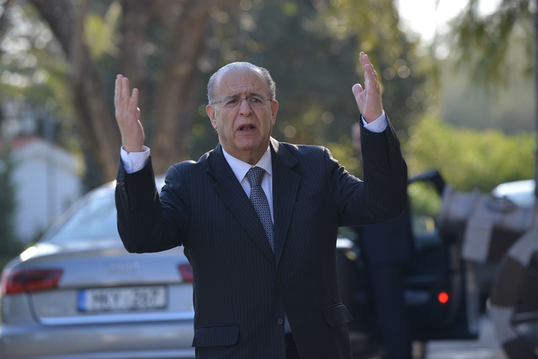Σοφές ιδέες! Μπράβο κ. Κασουλίδη.Και σε ποιο κράτος θα είναι ανήκει το ...