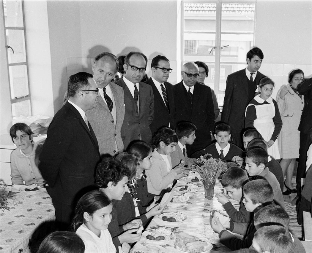 Ο οικονομικός φοίνικας του 1974 | Philenews