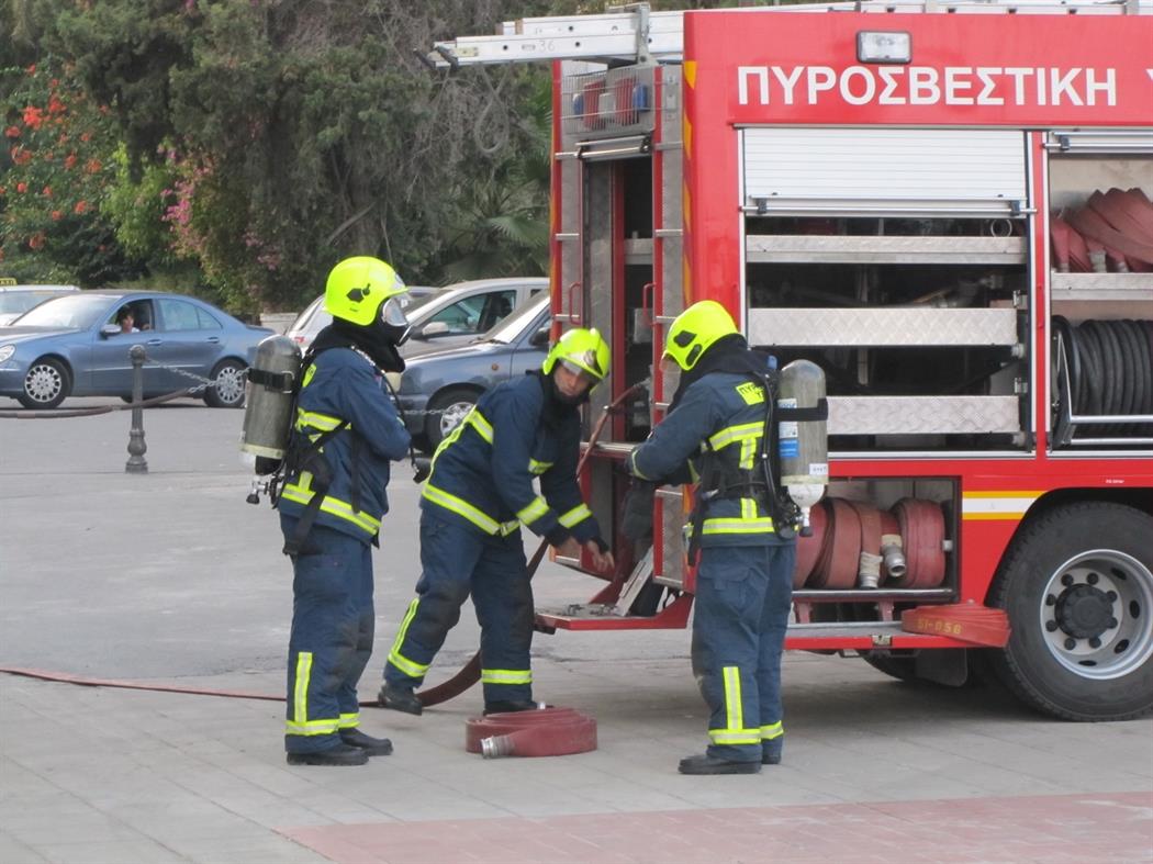 Φωτιά σε πολυκατοικία στη Λ/σο - Κινδύνευσε οικογένεια | Philenews