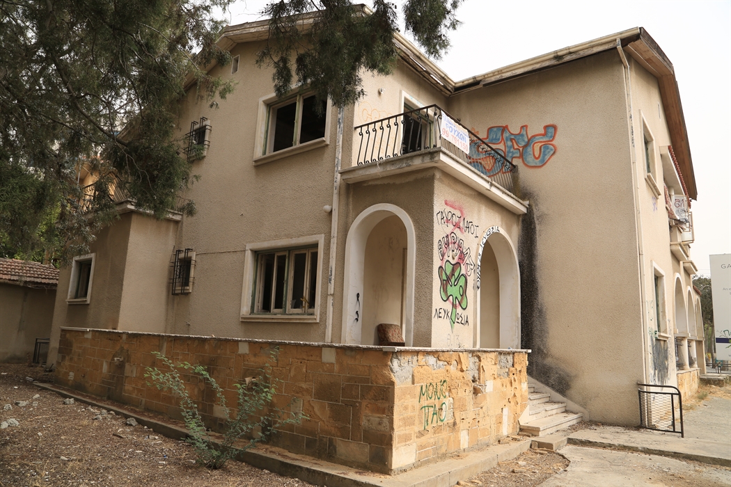 Γεννήθηκε ξανά μέσα από τις στάχτες του | Philenews