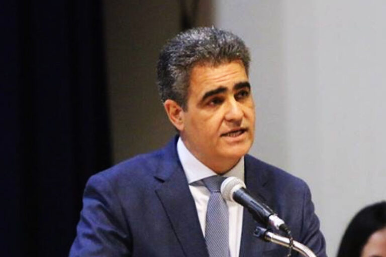 525 δείγματα από δημότες Αραδίππου - Τι λέει ο δημαρχος | Philenews