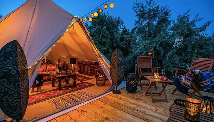 Απορρίφθηκαν νόμοι για glamping και επισκέψιμα αγροκτήματα | Philenews