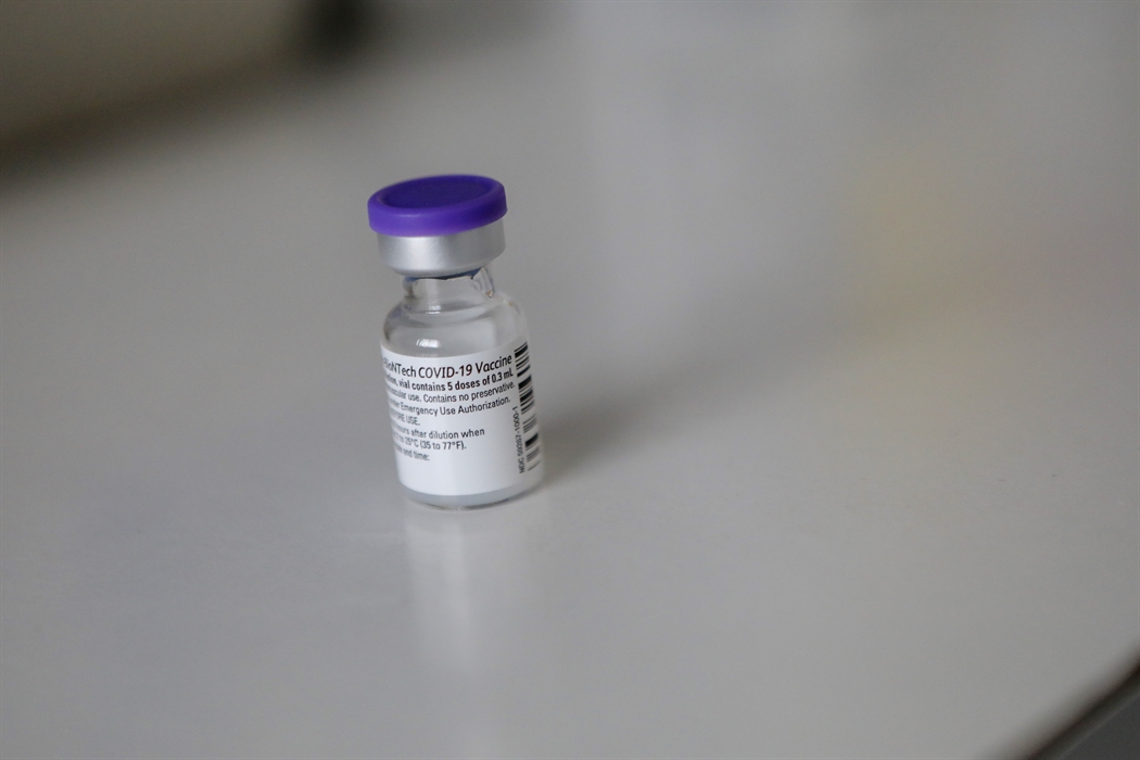 Εμβόλιο Pfizer: Μειώνονται οι παραδόσεις στην ΕΕ | Philenews