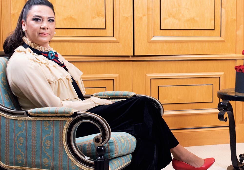 «Τετ-α-τετ» με την Αιμιλία Κενεβέζου | Philenews