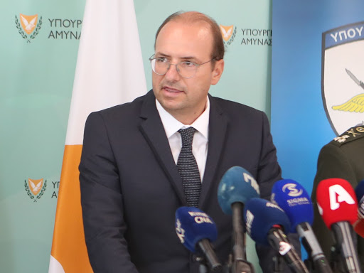 O Χ. Πετρίδης παρουσίασε τον Προϋπολογισμό στη Βουλή | Philenews