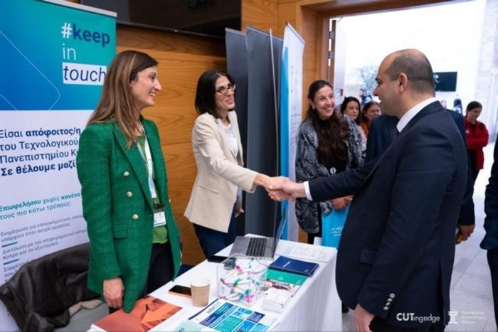 Στην Ημέρα Καριέρας 2023 του ΤΕΠΑΚ ο Υπουργός Εργασίας | Philenews