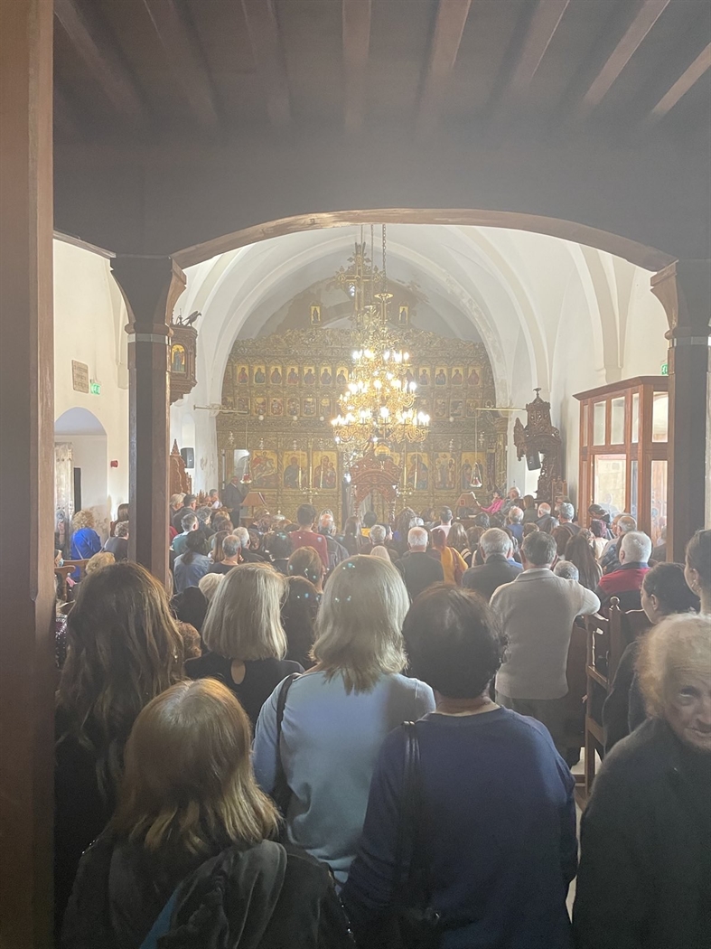 Στο Μοναστήρι του Αποστόλου Ανδρέα, εκπρόσωπος του Αχιλλέα Δημητριάδη ...