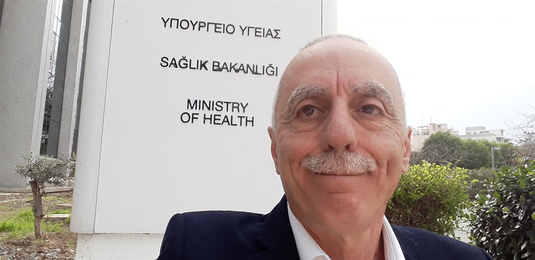 Εικόνα γυμνής ασθενούς: Διαψεύδει τον ΟΚΥπΥ ο Κυριαζής | Philenews