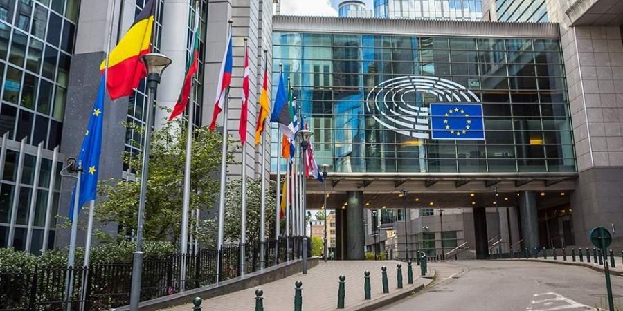 Κομισιόν: Ανακοίνωσε υποτροφίες για τ/κ φοιτητές στο Κολλέγιο της ...