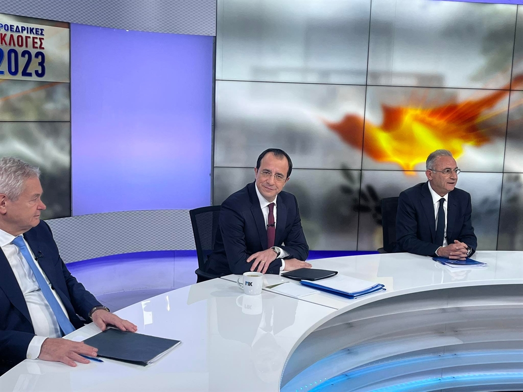 Debate/ Πώς απαντούν οι υποψήφιοι αν έχουν εξαρτήσεις | Philenews