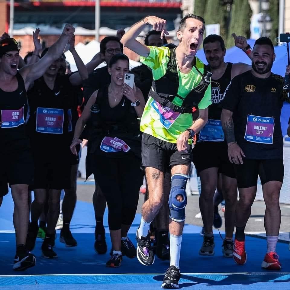 Με 76% εγκεφαλική παράλυση τερμάτισε τον Μαραθώνιο Βαρκελώνης | Philenews