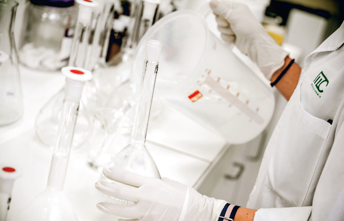 Medochemie: 46 χρόνια πρωτοπορεί στον τομέα των φαρμάκων | Philenews