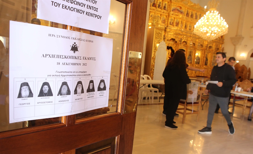 Ας ψήφιζαν οι παπάδες | Philenews
