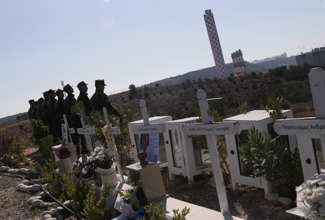Βουλή: Μονόλεπτη σιγή στη μνήμη των θυμάτων του Μαρί | Philenews