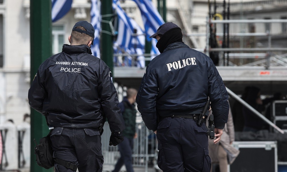Συνελήφθη και ο πατέρας της 12χρονης - Ραγδαίες οι εξελίξεις | Philenews