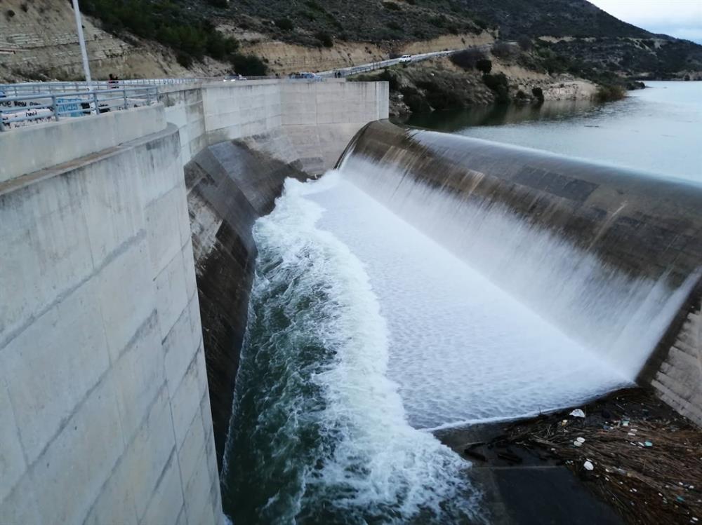 Από τους καλύτερους Οκτωβρίους για τα φράγματα | Philenews