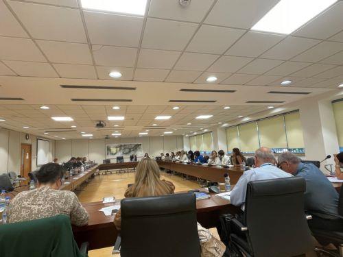 Επ. Υγείας: Παράνομη δράση κλινικών στις κατεχόμενες περιοχές | Philenews