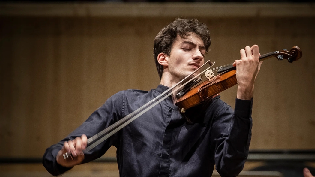 Σ.Ο.Κ.: Συμπράττει με τον διάσημο βιολονίστα Στίφεν Βάαρτς | Philenews