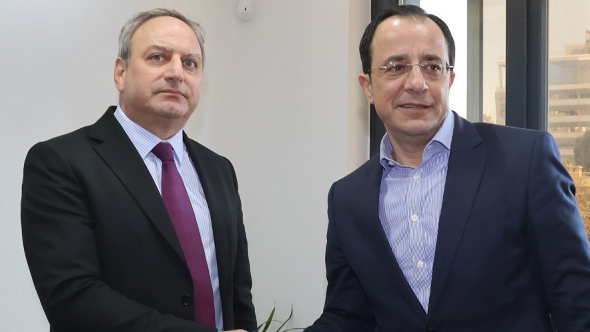 Είμαστε μια ωραία ατμόσφαιρα, είμαστε | Philenews