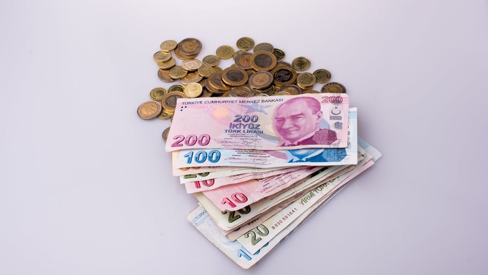 Τουρκική λίρα: Υποχώρησε σε νέα ιστορικά χαμηλά | Philenews