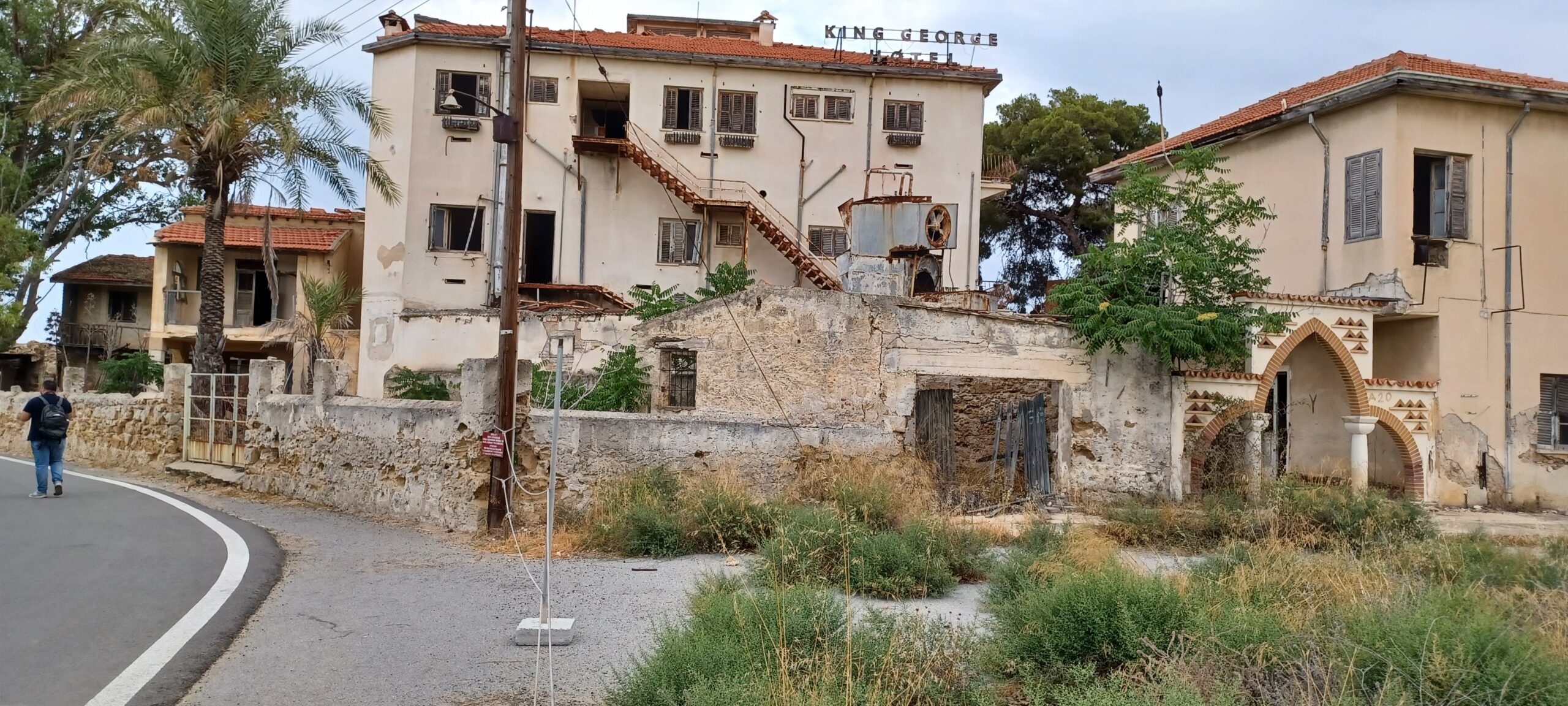 Οδοιπορικό «Φ» στην Αμμόχωστο: Η περίκλειστη πόλη μαραζώνει από την ...