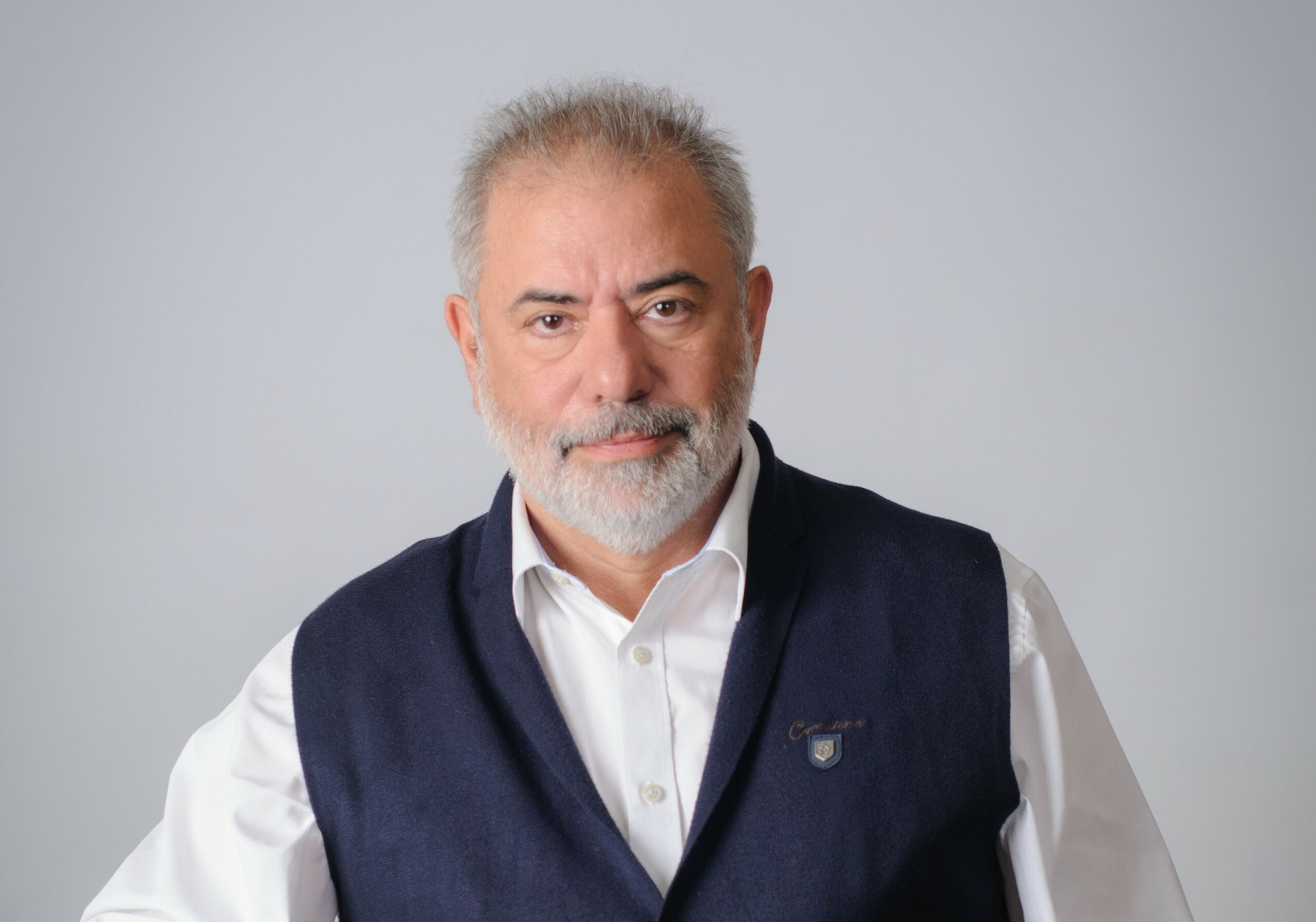 Γιώργος Μαυρουδής: Κίνδυνος ο λαϊκισμός και το χάιδεμα αυτιών | Philenews