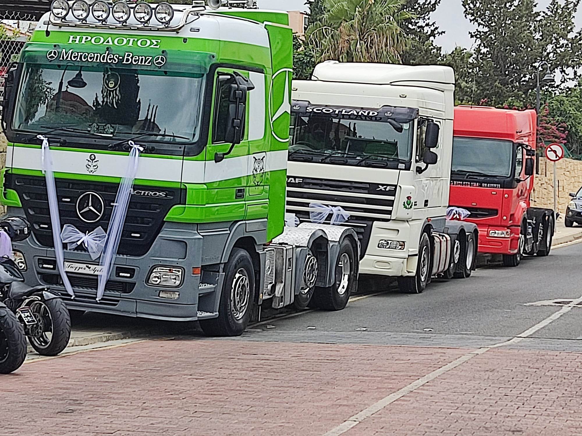 Γέμισε η Τάλα νταλίκες στολισμένες για… γάμο | Philenews