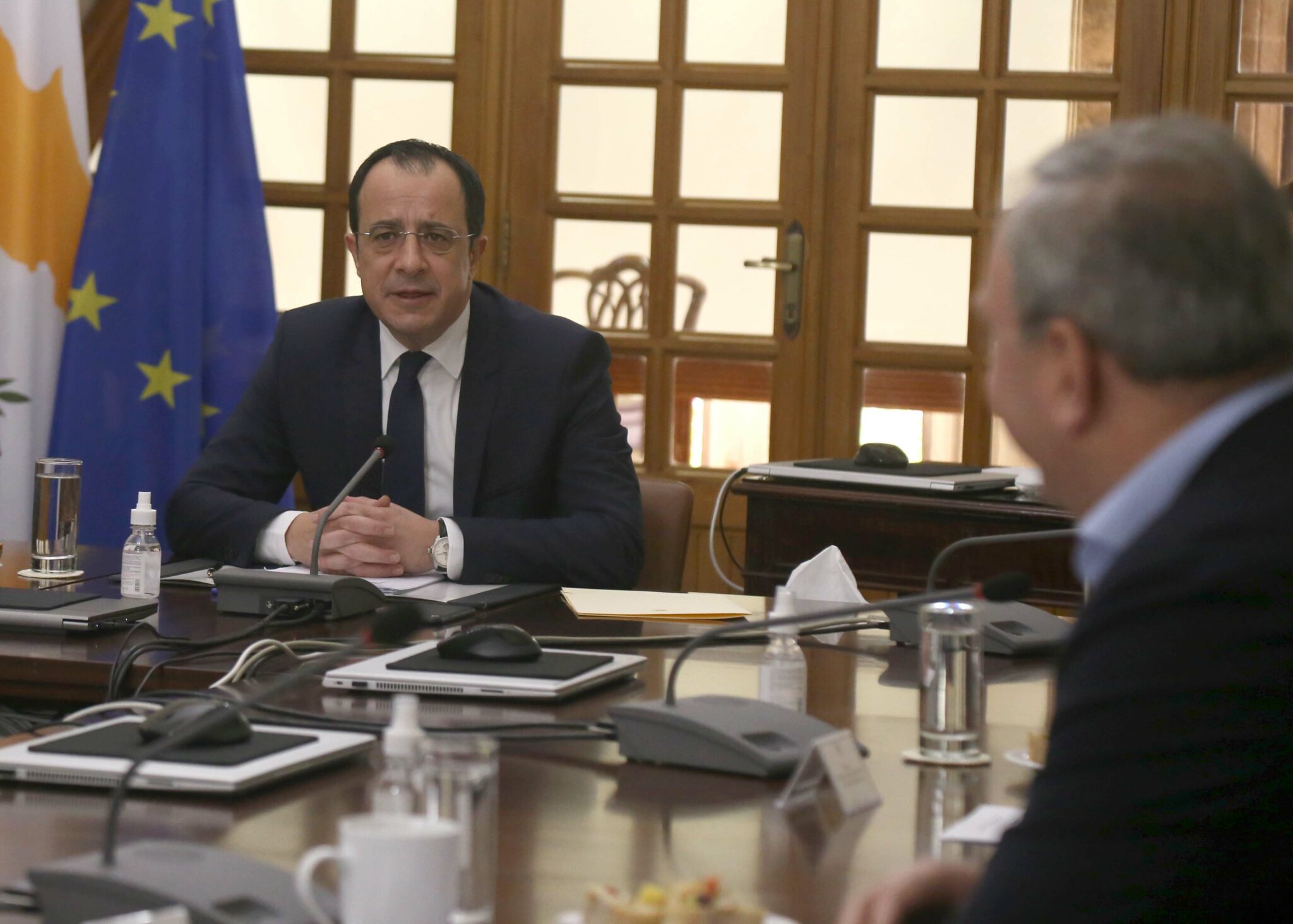 Σηκώνει το γάντι ο Πρόεδρος που ρίχνουν ΔΗΣΥ και ΑΚΕΛ | Philenews
