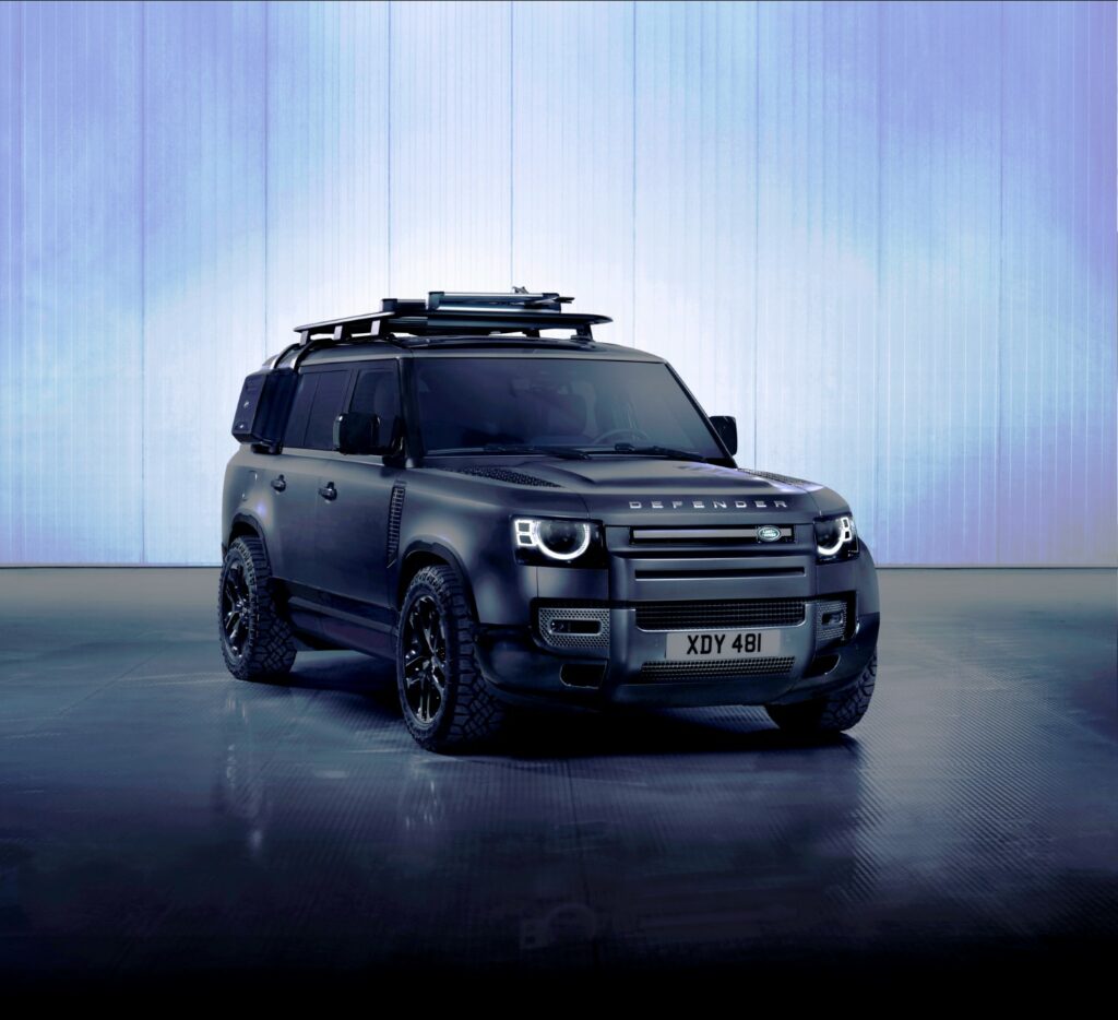 Η γκάμα του θρυλικού Land Rover Defender μεγαλώνει με το πολυτελές 130 ...