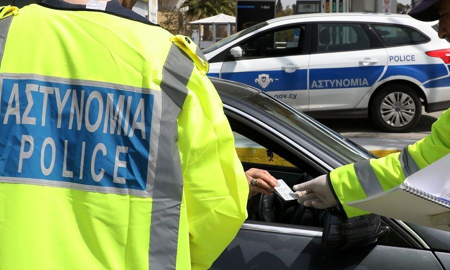 Μέθυσε και έπιασε το τιμόνι – Χειροπέδες σε 40χρονο