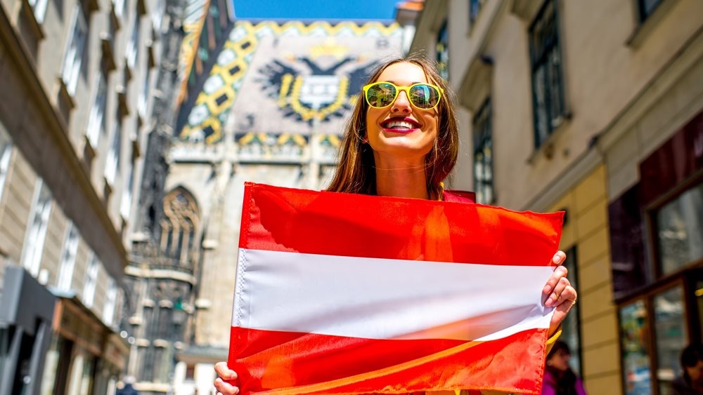 Τι έπαθαν όσοι αγόρασαν το ομόλογο του ενός αιώνα | Philenews