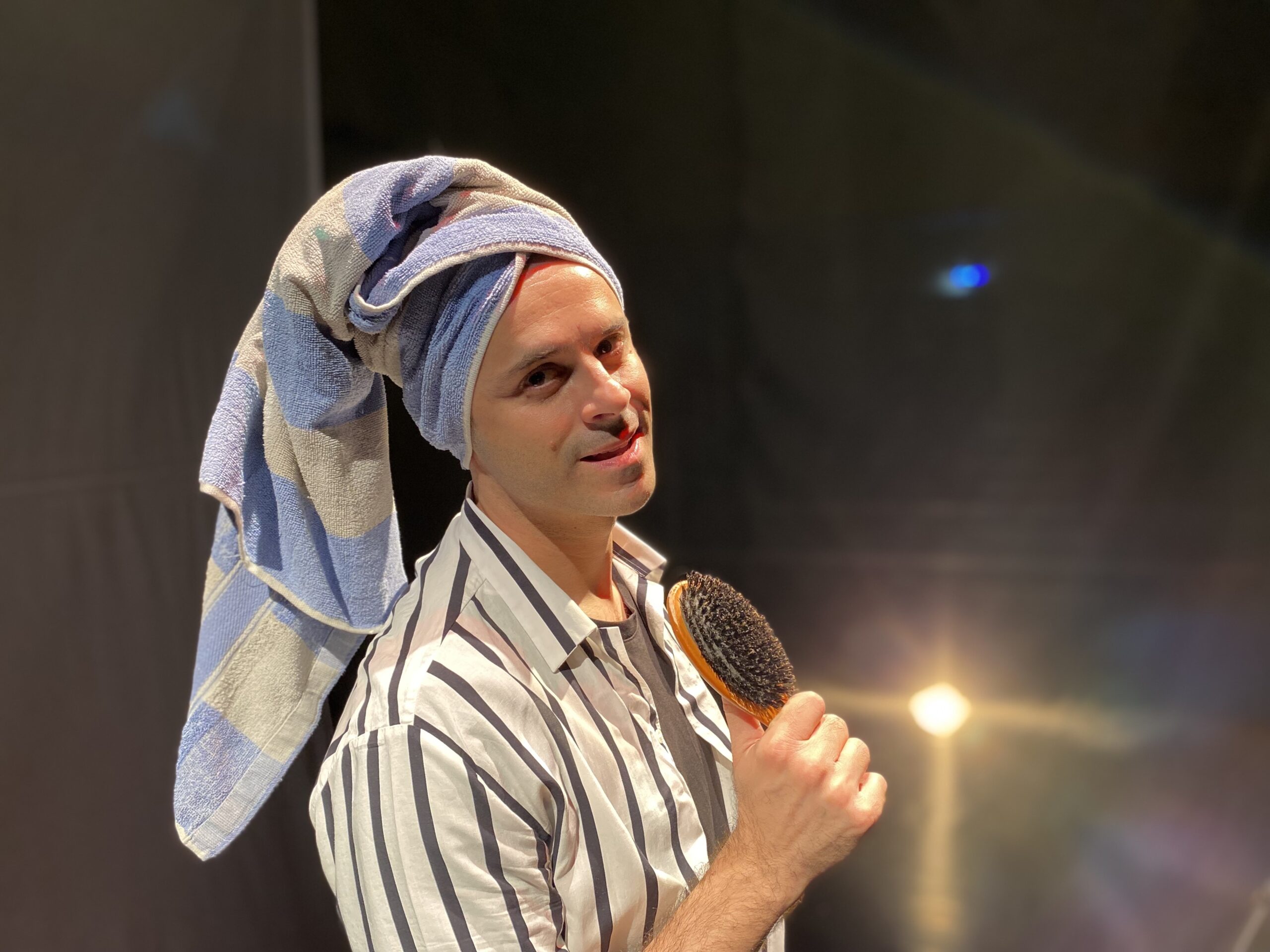 Λούλλες 2: Μια «θεατρική καρτ ποστάλ» από τη δεκαετία του ‘90 | Philenews