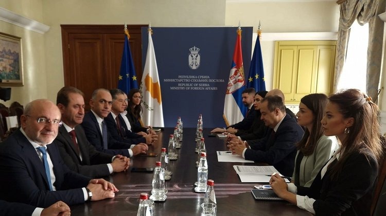 Λύση στο Κυπριακό σύμφωνα με το διεθνές δίκαιο υποστηρίζει η Σερβία ...
