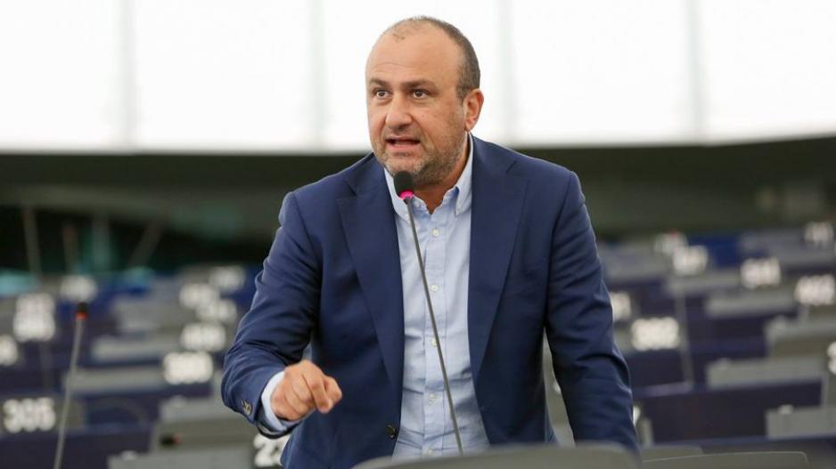 Παπαδάκης: Οι Τ/κ πολίτες της Κυπριακής Δημοκρατίας εξαναγκάζονται σε ...