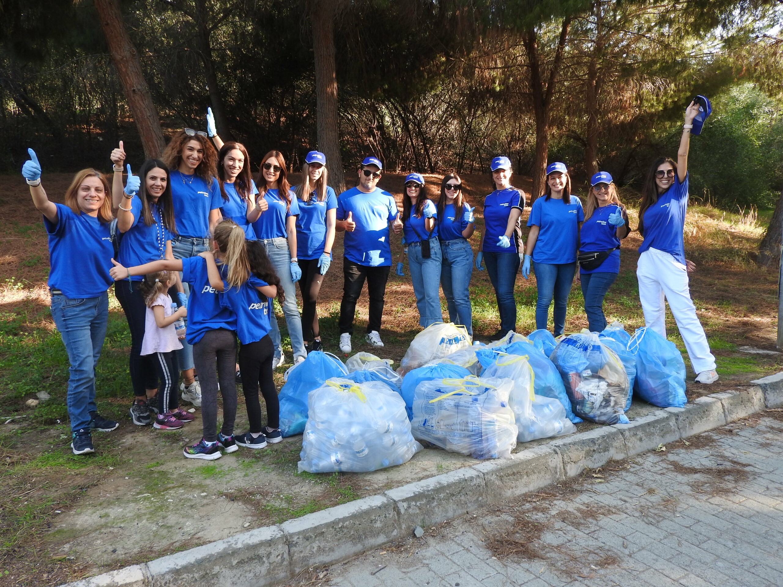 Η Πετρολίνα διαχρονικός στρατηγικός χορηγός της εκστρατείας Let’s do it ...