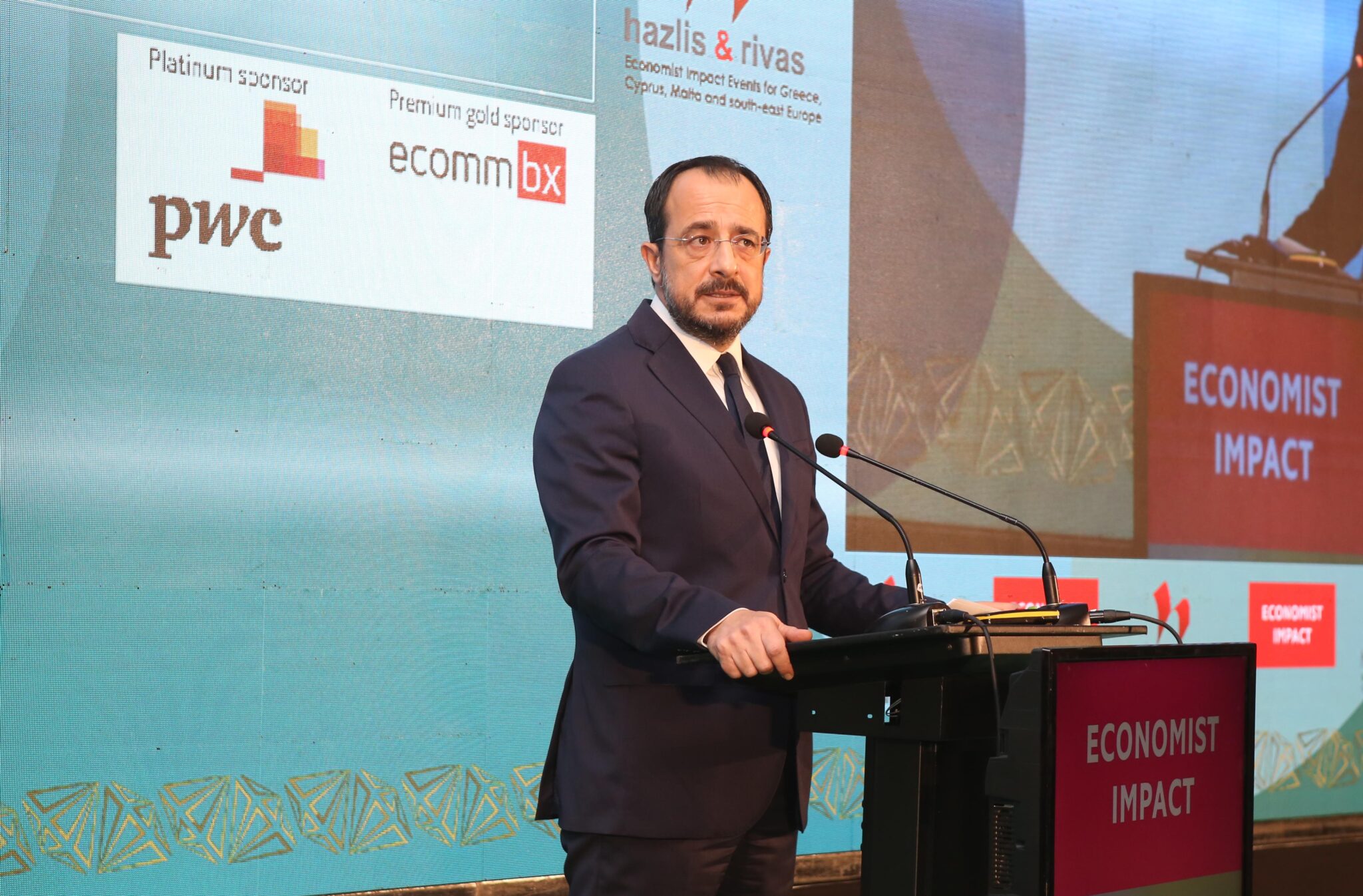 Πρόεδρος στο Economist: Πλεονάσματα, υγιής χρηματοπιστωτικός τομέας και ...