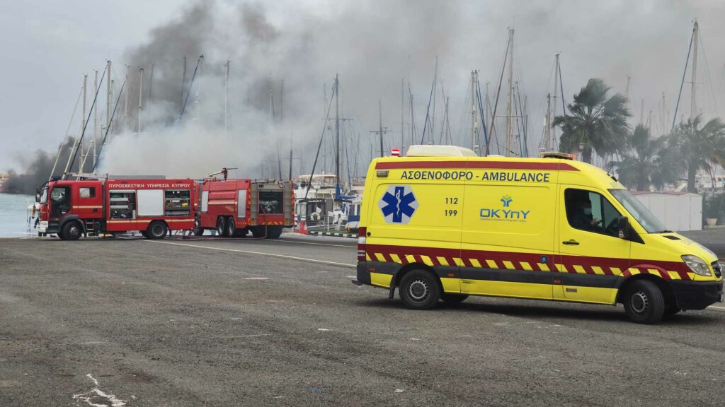 Μεγάλη πυρκαγιά στη Μαρίνα Λάρνακας - Σε συναγερμό η πυροσβεστική ...